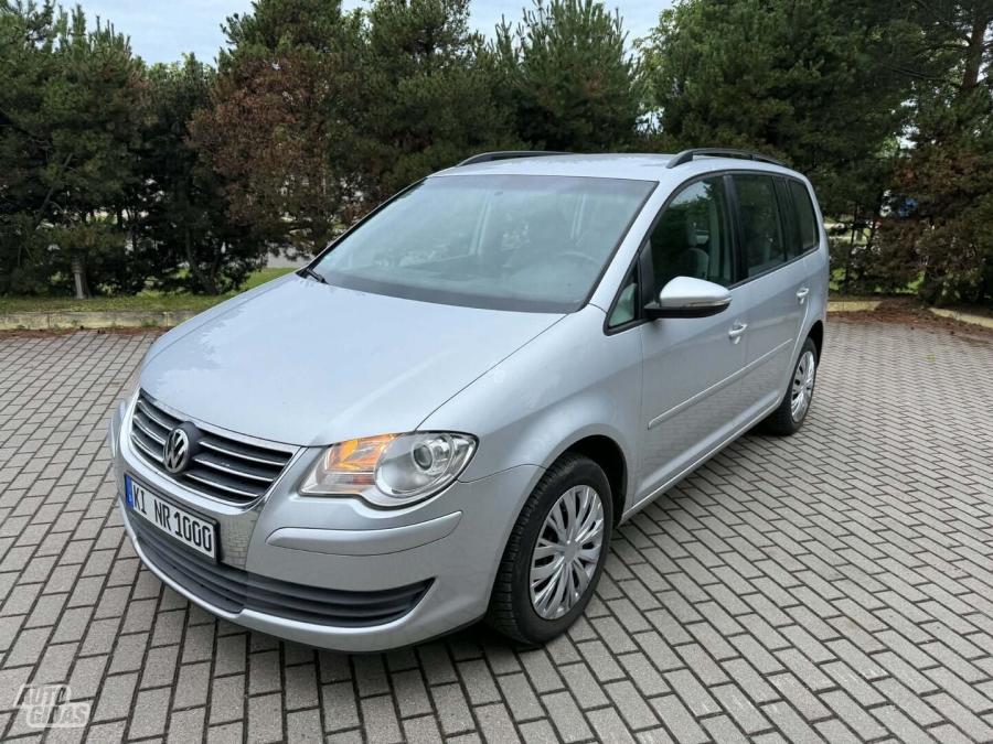 Pelēks Volkswagen Touran 2009 Mažeikiai, ar dzinēja tilpumu 1.90 L un nobraukumu 252 tūkst. km par 3950 €, foto 25 vietnē AUTOMOTO.COM.LV