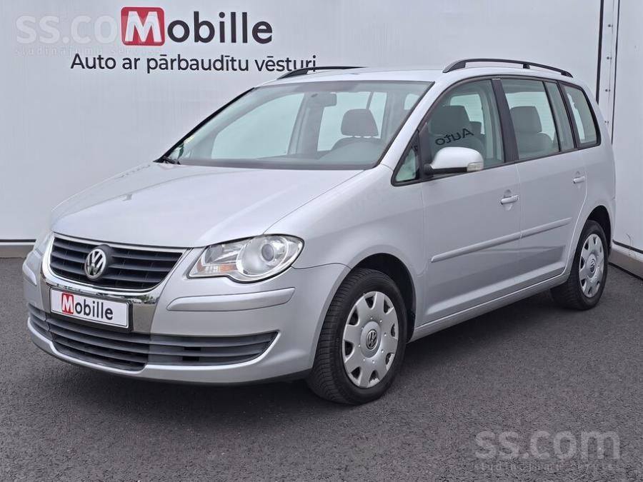 Pelēks Volkswagen Touran 2009 Rīga, ar dzinēja tilpumu 1.60 L un nobraukumu 195 tūkst. km par 4950 €, foto 4 vietnē AUTOMOTO.COM.LV