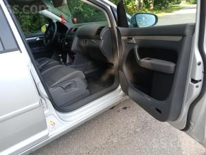 Pelēks Volkswagen Touran 2009 Talsi, ar dzinēja tilpumu 2.00 L un nobraukumu 307 tūkst. km par 2470 €, foto 11 vietnē AUTOMOTO.COM.LV