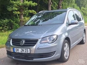 Pelēks Volkswagen Touran 2009 Mažeikiai, ar dzinēja tilpumu 1.90 L un nobraukumu 289 tūkst. km par 4150 €, foto 3 vietnē AUTOMOTO.COM.LV