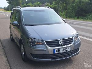 Pelēks Volkswagen Touran 2009 Mažeikiai, ar dzinēja tilpumu 1.90 L un nobraukumu 289 tūkst. km par 4150 €, foto 5 vietnē AUTOMOTO.COM.LV