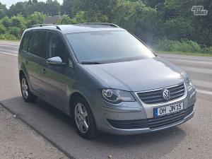 Pelēks Volkswagen Touran 2009 Mažeikiai, ar dzinēja tilpumu 1.90 L un nobraukumu 289 tūkst. km par 4150 €, foto 6 vietnē AUTOMOTO.COM.LV