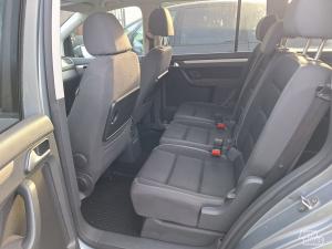 Pelēks Volkswagen Touran 2009 Mažeikiai, ar dzinēja tilpumu 1.90 L un nobraukumu 289 tūkst. km par 4150 €, foto 15 vietnē AUTOMOTO.COM.LV