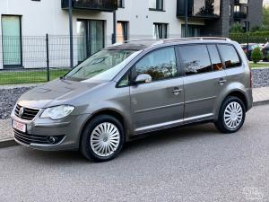 Pelēks Volkswagen Touran 2009 Kauņa, ar dzinēja tilpumu 1.90 L un nobraukumu 500 tūkst. km par 799 €, foto 4 vietnē AUTOMOTO.COM.LV