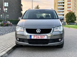 Pelēks Volkswagen Touran 2009 Kauņa, ar dzinēja tilpumu 1.90 L un nobraukumu 500 tūkst. km par 799 €, foto 14 vietnē AUTOMOTO.COM.LV