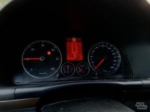Pelēks Volkswagen Touran 2009 Kauņa, ar dzinēja tilpumu 1.90 L un nobraukumu 500 tūkst. km par 799 €, foto 19 vietnē AUTOMOTO.COM.LV