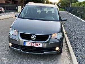 Pelēks Volkswagen Touran 2009 Kauņa, ar dzinēja tilpumu 1.90 L un nobraukumu 500 tūkst. km par 799 €, foto 31 vietnē AUTOMOTO.COM.LV