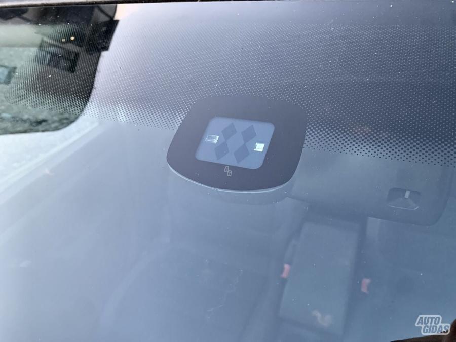 Pelēks Volkswagen Touran 2009 Kauņa, ar dzinēja tilpumu 1.90 L un nobraukumu 500 tūkst. km par 799 €, foto 37 vietnē AUTOMOTO.COM.LV