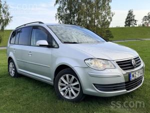 Серый Фольксваген Туран 2009 в Рига, объемом двигателя 1.90 л и пробегом 367 тыс. км за 3500 €, фото 6 на AUTOMOTO.COM.LV