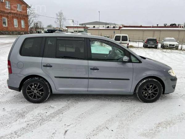 Grey Volkswagen Touran 2010 in Rezekne, with an engine capacity of 1.90 L and mileage of 0 thousand km for 3950 €, photo 5 on AUTOMOTO.COM.LV