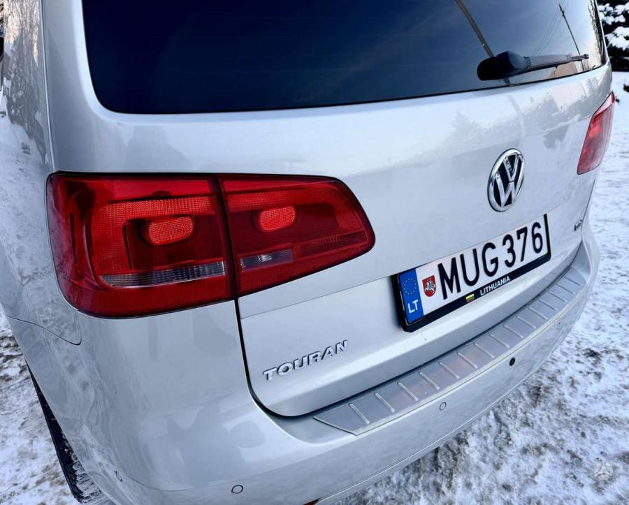 Pelēks Volkswagen Touran 2010 Kauņa, ar dzinēja tilpumu 0.00 L un nobraukumu 283 tūkst. km par 6200 €, foto 5 vietnē AUTOMOTO.COM.LV
