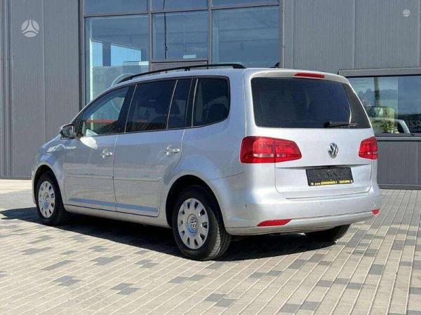 Pelēks Volkswagen Touran 2010 Šauļi, ar dzinēja tilpumu 1.39 L un nobraukumu 219 tūkst. km par 5400 €, foto 7 vietnē AUTOMOTO.COM.LV