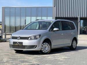 Grey Volkswagen Touran 2010 in Siauliai, with an engine capacity of 1.39 L and mileage of 219 thousand km for 5400 €, photo 11 on AUTOMOTO.COM.LV