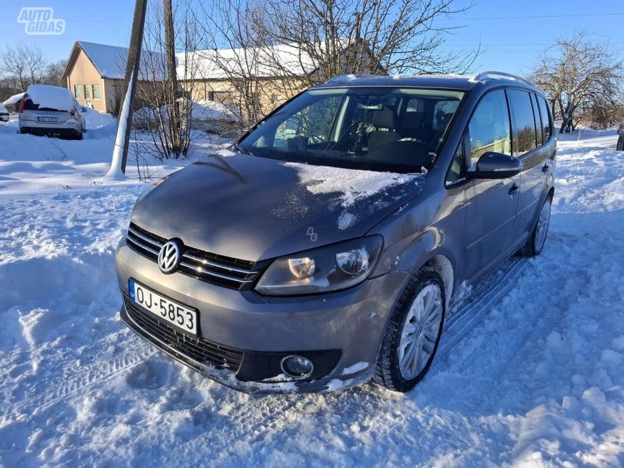 Pelēks Volkswagen Touran 2010 Kupiškis, ar dzinēja tilpumu 2.00 L un nobraukumu 231 tūkst. km par 4600 €, foto 1 vietnē AUTOMOTO.COM.LV