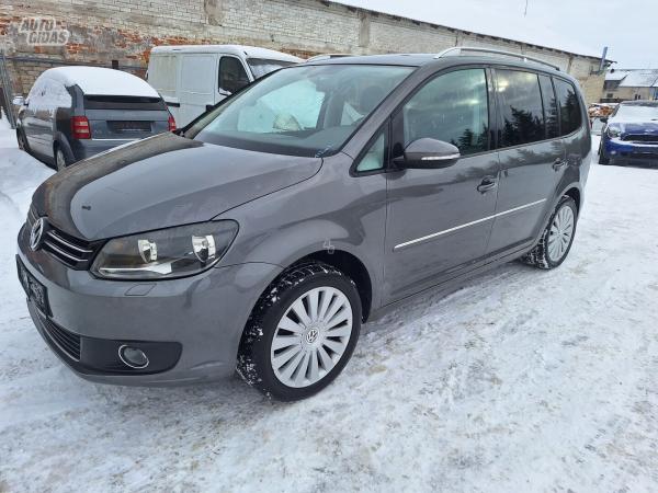 Grey Volkswagen Touran 2010 in Marijampole, with an engine capacity of 1.40 L and mileage of 256 thousand km for 4750 €, photo 1 on AUTOMOTO.COM.LV