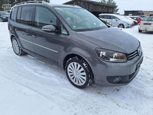 Grey Volkswagen Touran 2010 in Marijampole, with an engine capacity of 1.40 L and mileage of 256 thousand km for 4750 €, photo 3 on AUTOMOTO.COM.LV