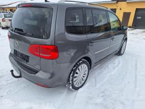 Grey Volkswagen Touran 2010 in Marijampole, with an engine capacity of 1.40 L and mileage of 256 thousand km for 4750 €, photo 4 on AUTOMOTO.COM.LV