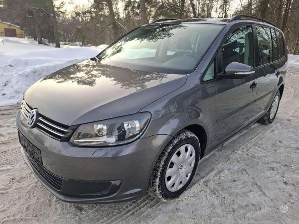 Pelēks Volkswagen Touran 2010 Utena, ar dzinēja tilpumu 1.60 L un nobraukumu 275 tūkst. km par 3600 €, foto 1 vietnē AUTOMOTO.COM.LV
