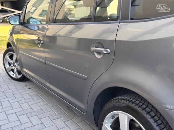 Grey Volkswagen Touran 2010 in Kaunas, with an engine capacity of 2.00 L and mileage of 451 thousand km for 3750 €, photo 9 on AUTOMOTO.COM.LV
