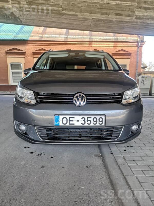 Pelēks Volkswagen Touran 2010 Daugavpils, ar dzinēja tilpumu 1.60 L un nobraukumu 216 tūkst. km par 4450 €, foto 6 vietnē AUTOMOTO.COM.LV