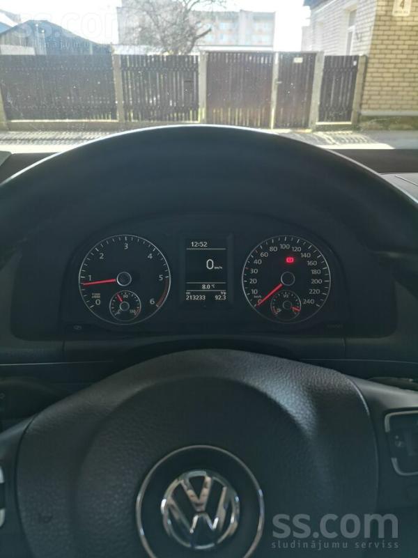 Pelēks Volkswagen Touran 2010 Daugavpils, ar dzinēja tilpumu 1.60 L un nobraukumu 216 tūkst. km par 4450 €, foto 9 vietnē AUTOMOTO.COM.LV