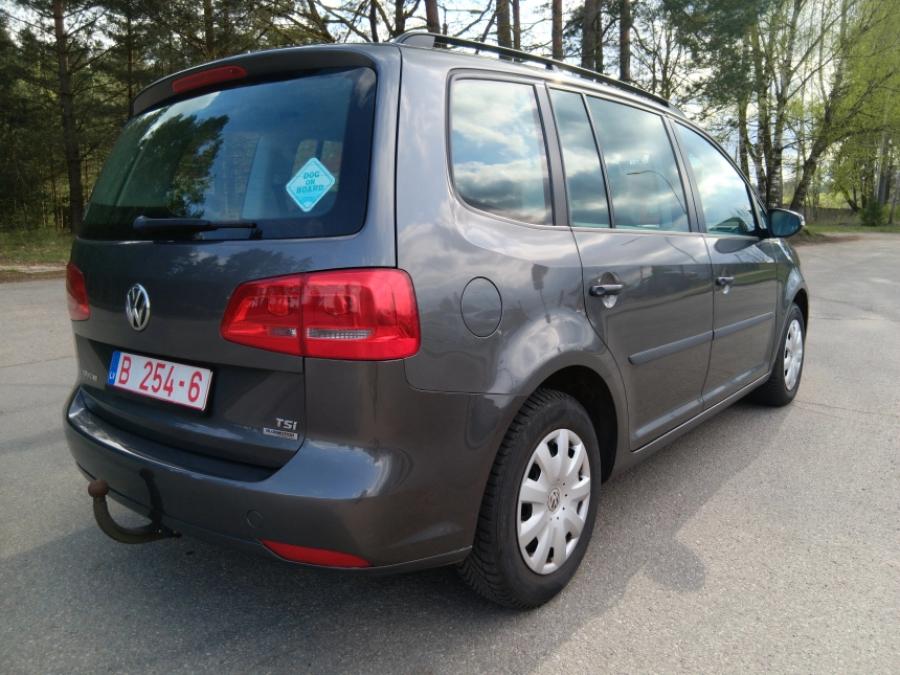 Pelēks Volkswagen Touran 2010 Rīga, ar dzinēja tilpumu 1.40 L un nobraukumu 217 tūkst. km par 4800 €, foto 6 vietnē AUTOMOTO.COM.LV