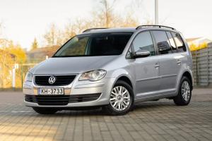 Grey Volkswagen Touran 2010 in Jelgava, with an engine capacity of 2.00 L and mileage of 232 thousand km for 3700 €, photo  on AUTOMOTO.COM.LV