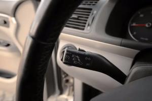 Pelēks Volkswagen Touran 2010 Jelgava, ar dzinēja tilpumu 2.00 L un nobraukumu 232 tūkst. km par 3700 €, foto 11 vietnē AUTOMOTO.COM.LV