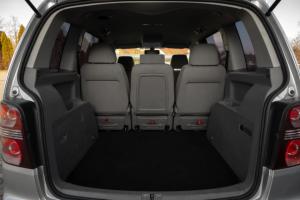 Grey Volkswagen Touran 2010 in Riga, with an engine capacity of 2.00 L and mileage of 232 thousand km for 3600 €, photo 15 on AUTOMOTO.COM.LV