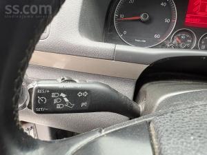 Pelēks Volkswagen Touran 2010 Rīga, ar dzinēja tilpumu 1.90 L un nobraukumu 281 tūkst. km par 1450 €, foto 13 vietnē AUTOMOTO.COM.LV