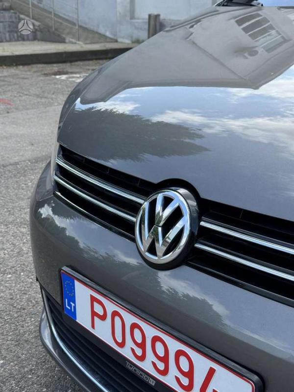 Pelēks Volkswagen Touran 2010 Kauņa, ar dzinēja tilpumu 1.60 L un nobraukumu 198 tūkst. km par 6250 €, foto 8 vietnē AUTOMOTO.COM.LV
