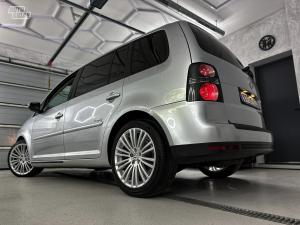 Серый Фольксваген Туран 2010 в Каунас, объемом двигателя 1.90 л и пробегом 364 тыс. км за 3950 €, фото 3 на AUTOMOTO.COM.LV