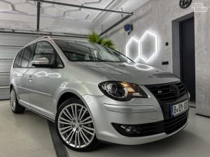 Pelēks Volkswagen Touran 2010 Kauņa, ar dzinēja tilpumu 1.90 L un nobraukumu 364 tūkst. km par 3950 €, foto 16 vietnē AUTOMOTO.COM.LV