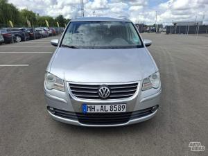 Pelēks Volkswagen Touran 2010 Viļņa, ar dzinēja tilpumu 19.00 L un nobraukumu 247 tūkst. km par 4100 €, foto 4 vietnē AUTOMOTO.COM.LV