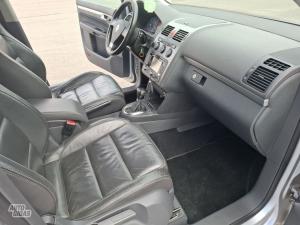 Pelēks Volkswagen Touran 2010 Viļņa, ar dzinēja tilpumu 19.00 L un nobraukumu 247 tūkst. km par 4100 €, foto 10 vietnē AUTOMOTO.COM.LV