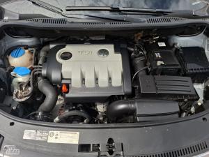 Pelēks Volkswagen Touran 2010 Viļņa, ar dzinēja tilpumu 19.00 L un nobraukumu 247 tūkst. km par 4100 €, foto 12 vietnē AUTOMOTO.COM.LV