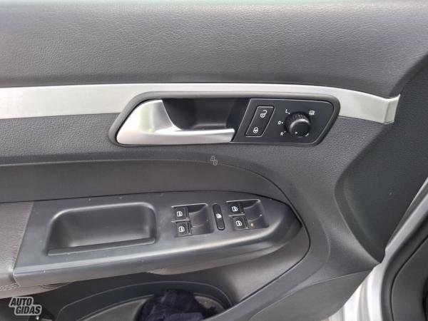Pelēks Volkswagen Touran 2010 Viļņa, ar dzinēja tilpumu 1.90 L un nobraukumu 247 tūkst. km par 4100 €, foto 10 vietnē AUTOMOTO.COM.LV