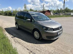 Grey Volkswagen Touran 2010 in Kaunas, with an engine capacity of 1.60 L and mileage of 261 thousand km for 4000 €, photo  on AUTOMOTO.COM.LV