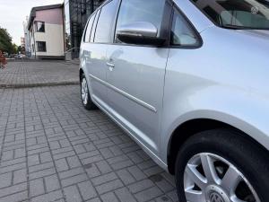 Pelēks Volkswagen Touran 2010 Viļņa, ar dzinēja tilpumu 2.00 L un nobraukumu 289 tūkst. km par 3500 €, foto 14 vietnē AUTOMOTO.COM.LV