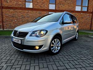 Grey Volkswagen Touran 2010 in Marijampole, with an engine capacity of 1.39 L and mileage of 212 thousand km for 4650 €, photo  on AUTOMOTO.COM.LV