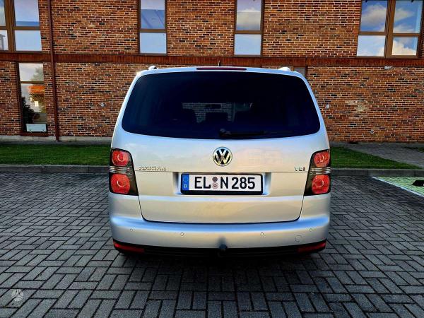 Pelēks Volkswagen Touran 2010 Marijampole, ar dzinēja tilpumu 1.39 L un nobraukumu 212 tūkst. km par 4650 €, foto 8 vietnē AUTOMOTO.COM.LV