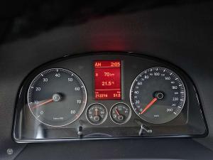 Grey Volkswagen Touran 2010 in Marijampole, with an engine capacity of 1.39 L and mileage of 212 thousand km for 4650 €, photo 18 on AUTOMOTO.COM.LV