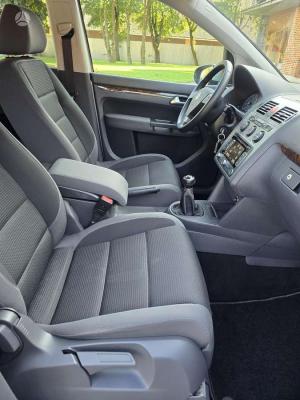 Grey Volkswagen Touran 2010 in Marijampole, with an engine capacity of 1.39 L and mileage of 212 thousand km for 4650 €, photo 25 on AUTOMOTO.COM.LV