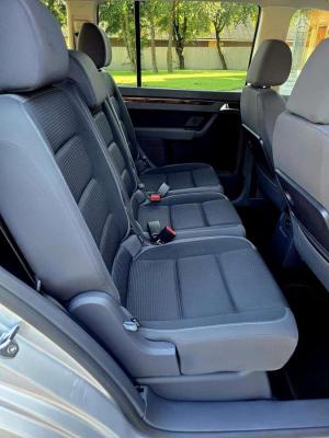 Grey Volkswagen Touran 2010 in Marijampole, with an engine capacity of 1.39 L and mileage of 212 thousand km for 4650 €, photo 28 on AUTOMOTO.COM.LV