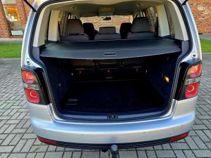Grey Volkswagen Touran 2010 in Marijampole, with an engine capacity of 1.39 L and mileage of 212 thousand km for 4650 €, photo 30 on AUTOMOTO.COM.LV