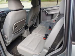 Pelēks Volkswagen Touran 2010 Kauņa, ar dzinēja tilpumu 2.00 L un nobraukumu 202 tūkst. km par 2750 €, foto 4 vietnē AUTOMOTO.COM.LV