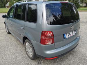 Pelēks Volkswagen Touran 2010 Kauņa, ar dzinēja tilpumu 2.00 L un nobraukumu 202 tūkst. km par 2750 €, foto 5 vietnē AUTOMOTO.COM.LV