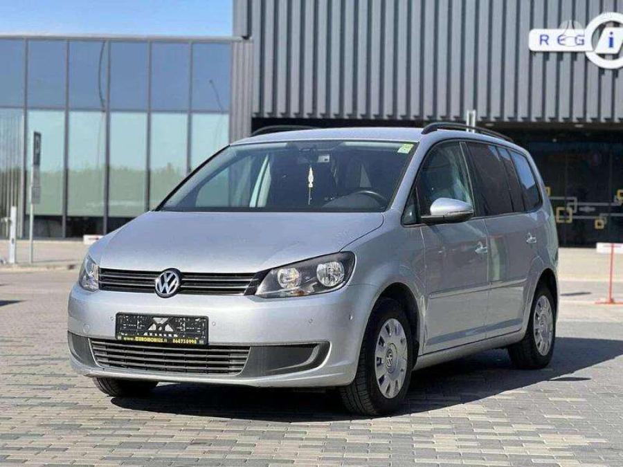 Pelēks Volkswagen Touran 2010 Šauļi, ar dzinēja tilpumu 1.39 L un nobraukumu 220 tūkst. km par 4900 €, foto 3 vietnē AUTOMOTO.COM.LV