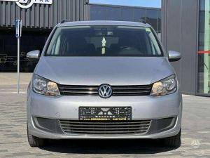 Pelēks Volkswagen Touran 2010 Šauļi, ar dzinēja tilpumu 1.39 L un nobraukumu 220 tūkst. km par 4900 €, foto 4 vietnē AUTOMOTO.COM.LV