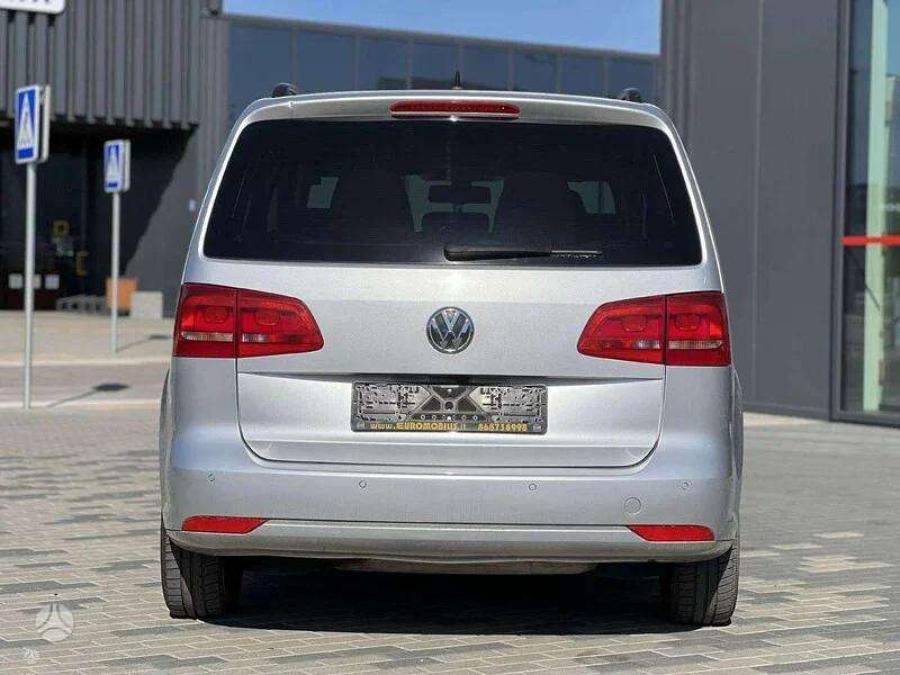 Pelēks Volkswagen Touran 2010 Šauļi, ar dzinēja tilpumu 1.39 L un nobraukumu 220 tūkst. km par 4900 €, foto 7 vietnē AUTOMOTO.COM.LV
